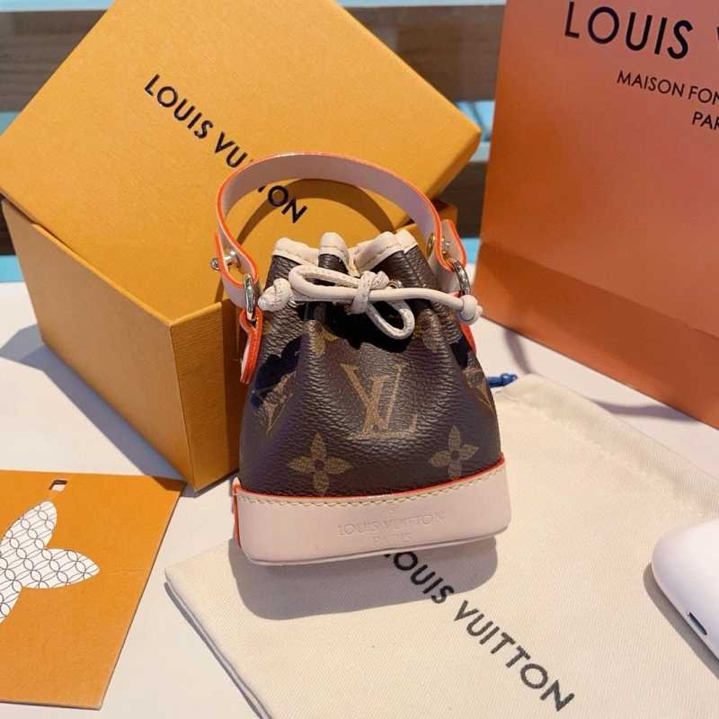 Top mirror Louis Vuitton Mobile Cases