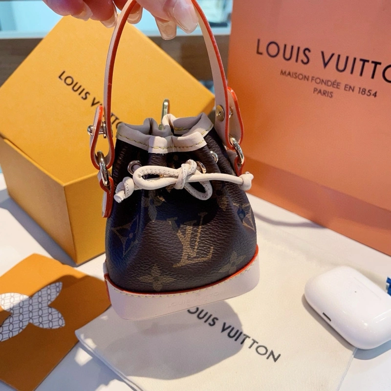 Top mirror Louis Vuitton Mobile Cases