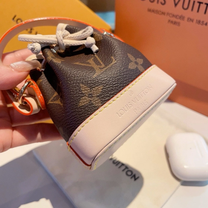 Top mirror Louis Vuitton Mobile Cases
