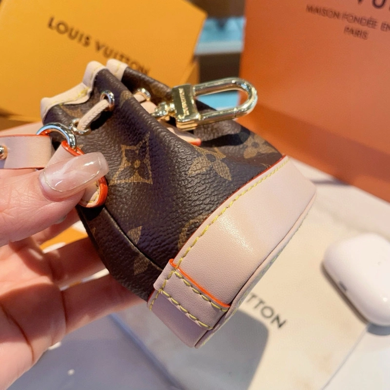 Top mirror Louis Vuitton Mobile Cases
