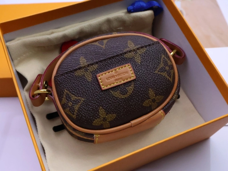 Value-priced Louis Vuitton Mobile Cases