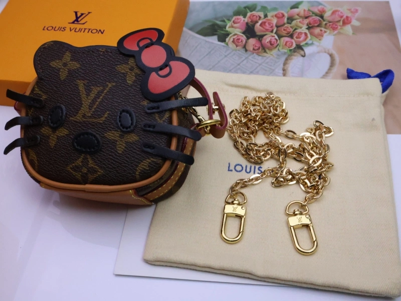Value-priced Louis Vuitton Mobile Cases