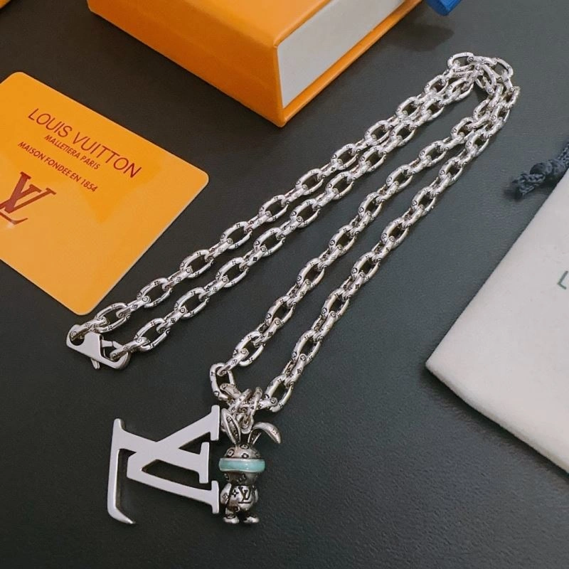 Inexpensive Louis Vuitton Necklaces