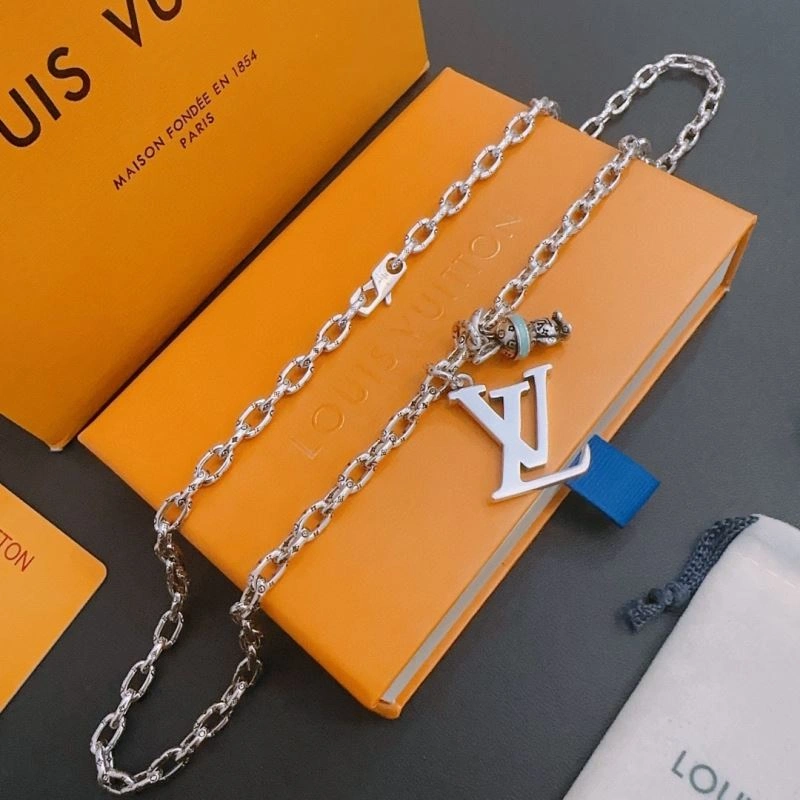 Inexpensive Louis Vuitton Necklaces