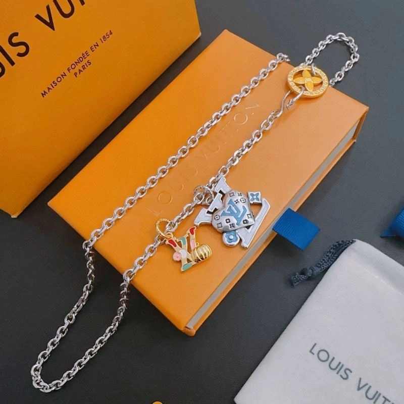 Low-cost Louis Vuitton Necklaces
