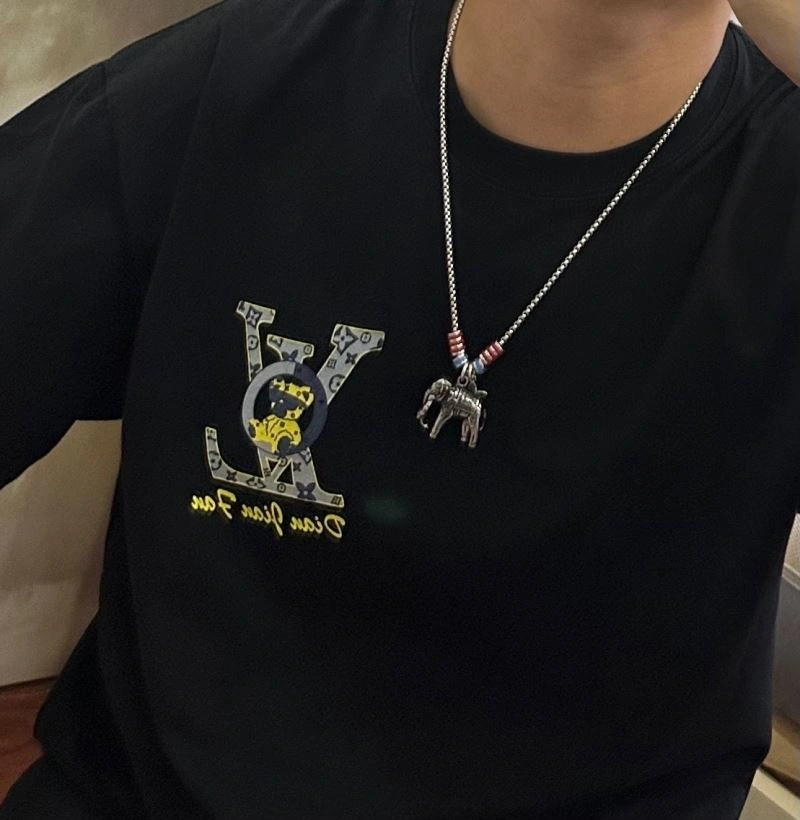 Reasonably priced Louis Vuitton Necklaces