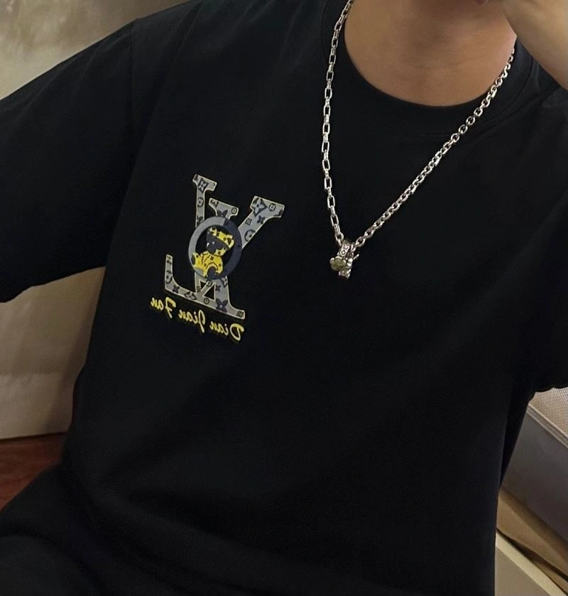 Perfect replica Louis Vuitton Necklaces