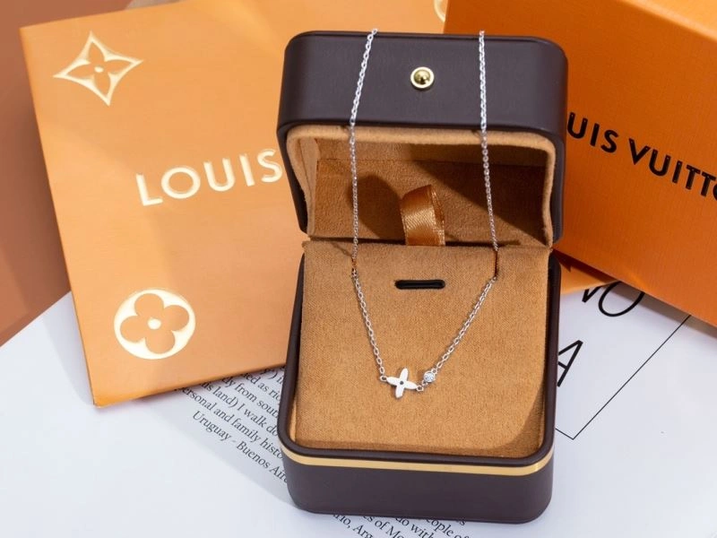 Louis Vuitton Necklaces