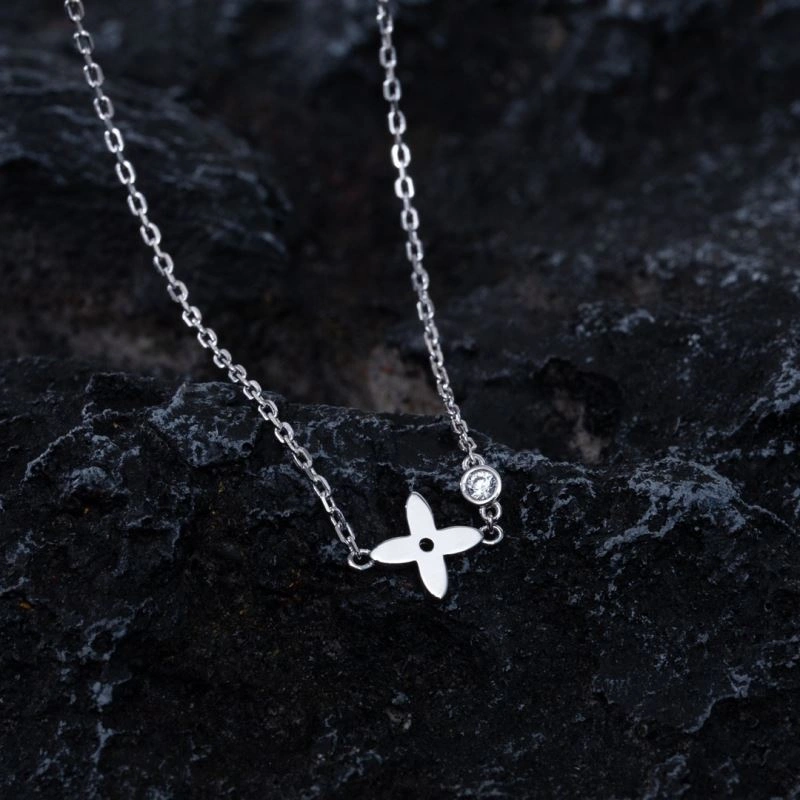 Mirror quality Louis Vuitton Necklaces