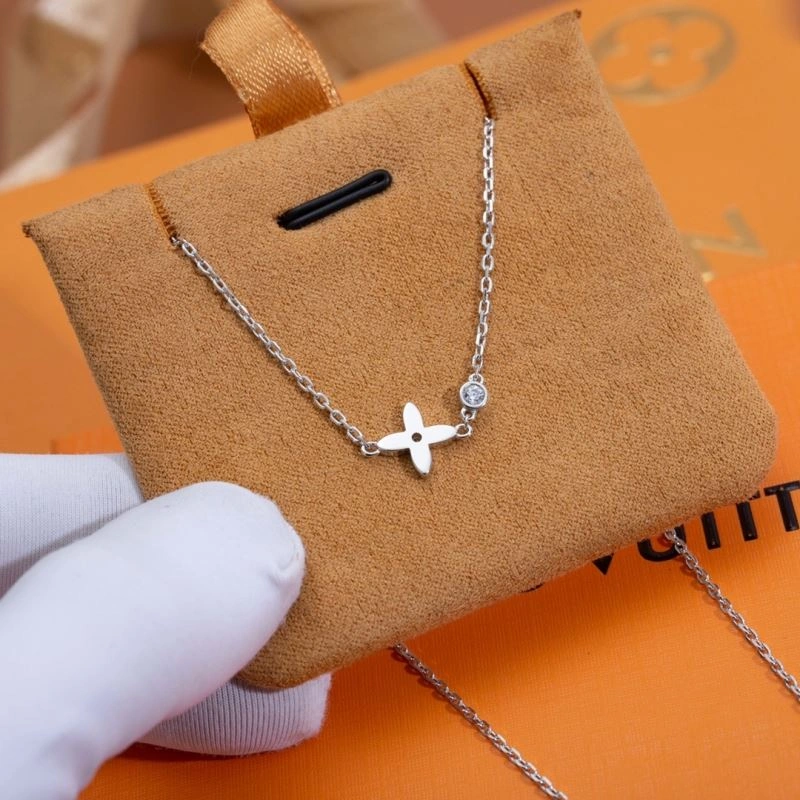 Mirror quality Louis Vuitton Necklaces