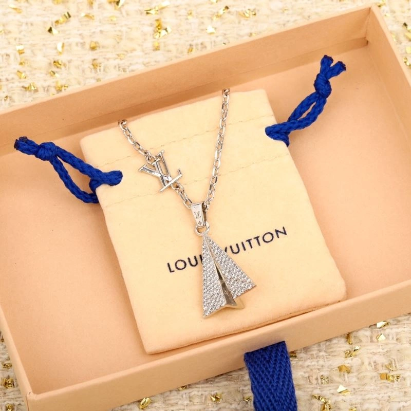 High accuracy Louis Vuitton Necklaces
