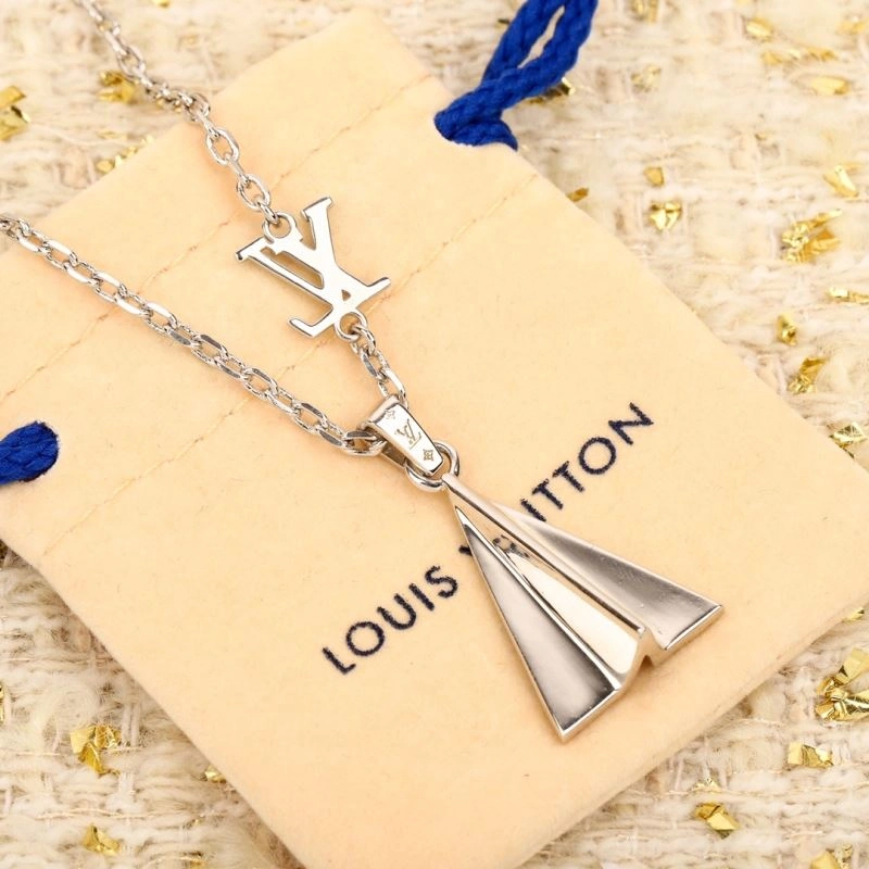 High accuracy Louis Vuitton Necklaces
