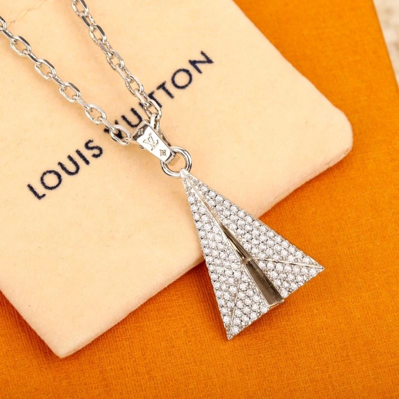 High accuracy Louis Vuitton Necklaces