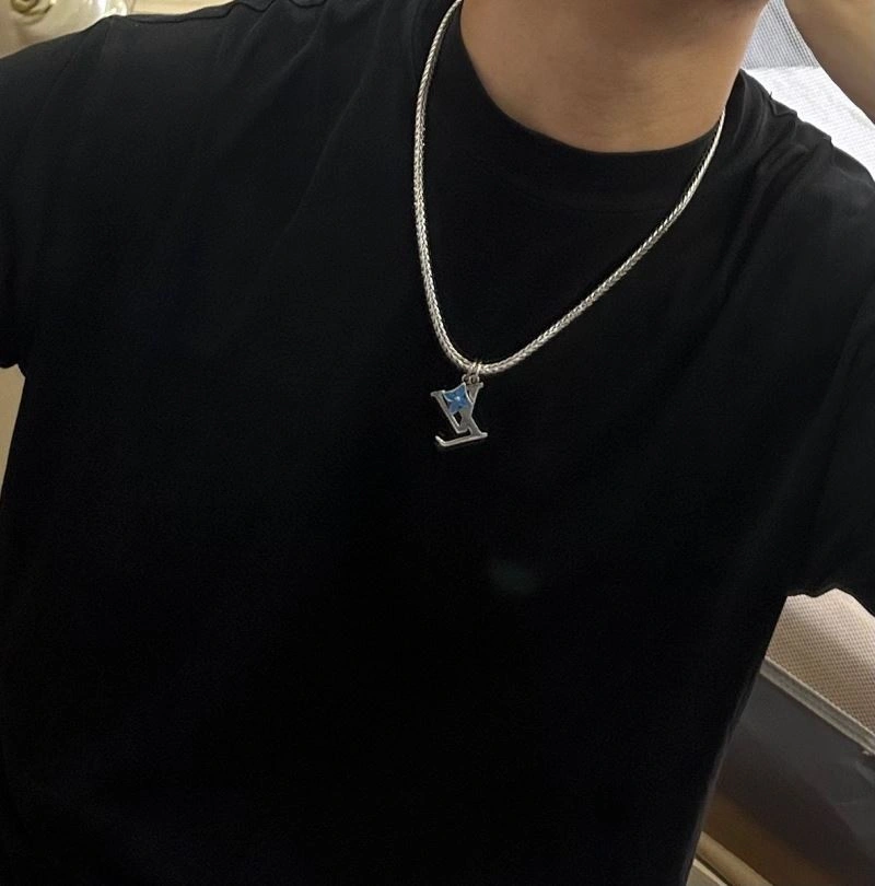 Economical Louis Vuitton Necklaces