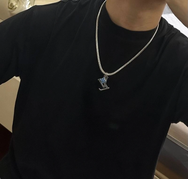 Economical Louis Vuitton Necklaces