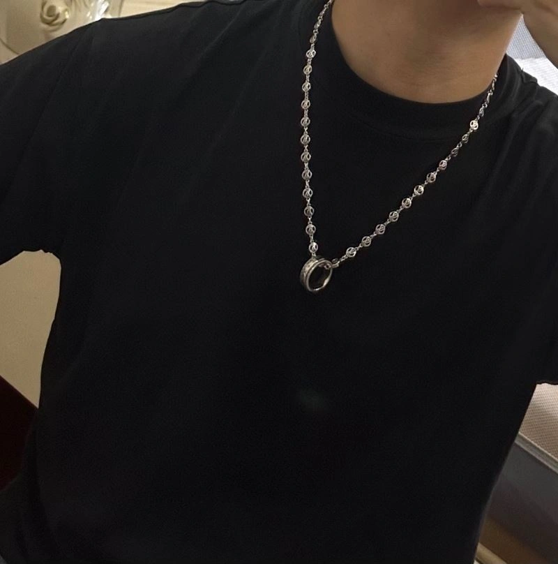 Indistinguishable Louis Vuitton Necklaces