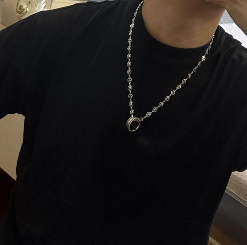 Indistinguishable Louis Vuitton Necklaces