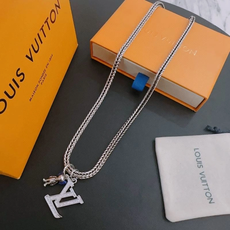 Value-priced Louis Vuitton Necklaces