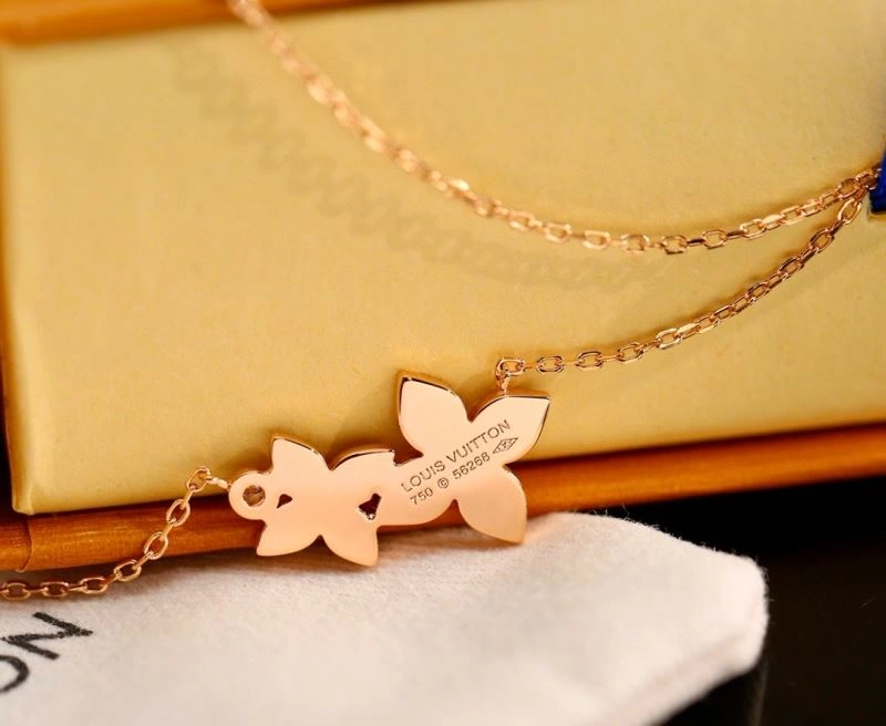 Official Louis Vuitton Necklaces