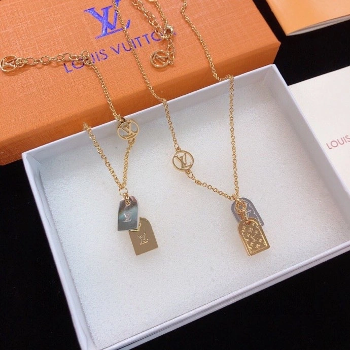 Top mirror Louis Vuitton Necklaces