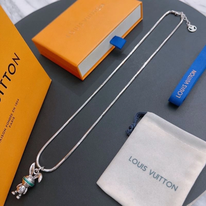 Inexpensive Louis Vuitton Necklaces