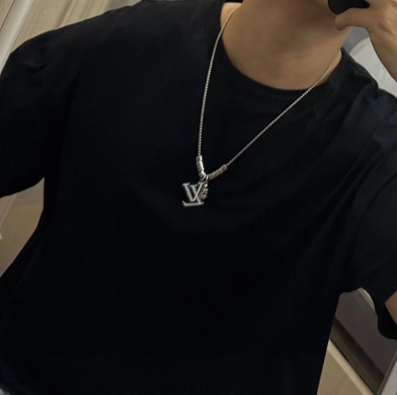 Original Louis Vuitton Necklaces