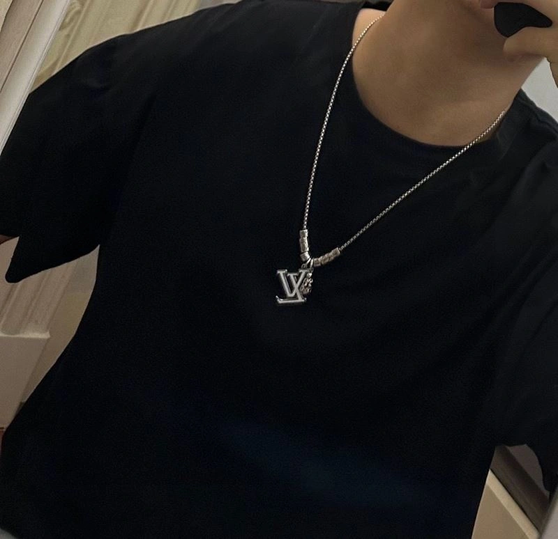 Original Louis Vuitton Necklaces