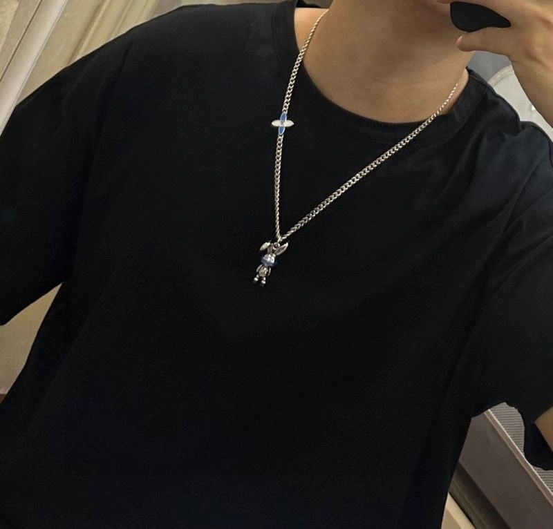 Exact replica Louis Vuitton Necklaces