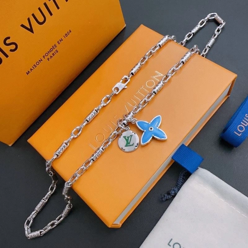Accurate model Louis Vuitton Necklaces