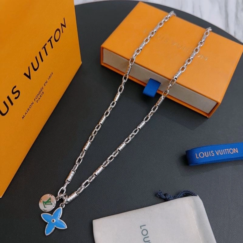 Accurate model Louis Vuitton Necklaces