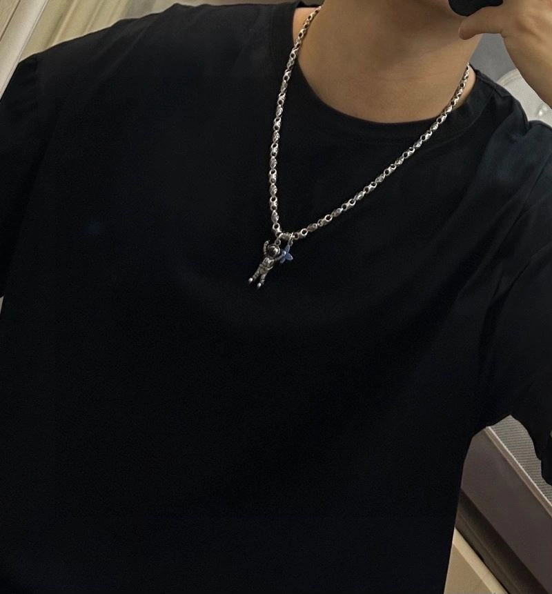 Original Louis Vuitton Necklaces