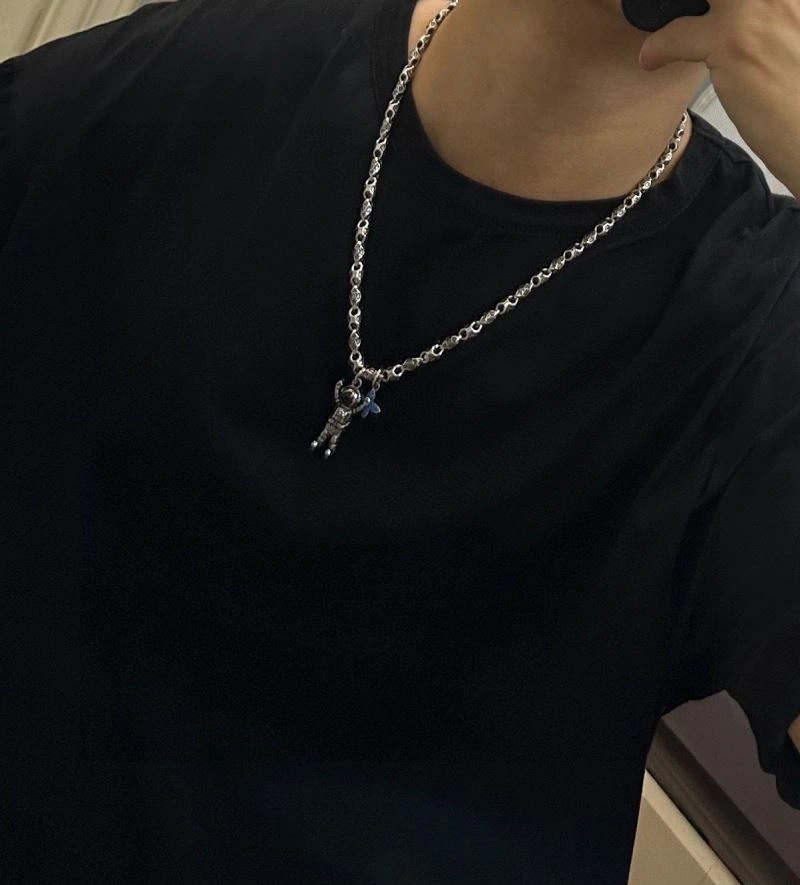 Original Louis Vuitton Necklaces
