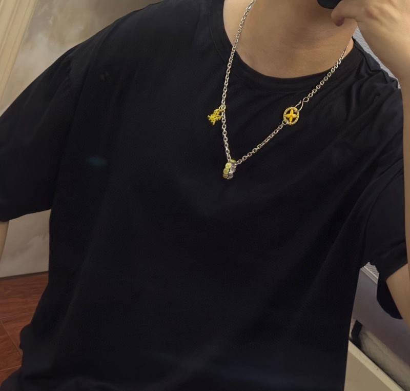 Factory-made Louis Vuitton Necklaces