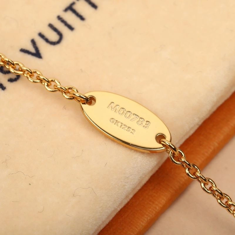 Accurate model Louis Vuitton Necklaces