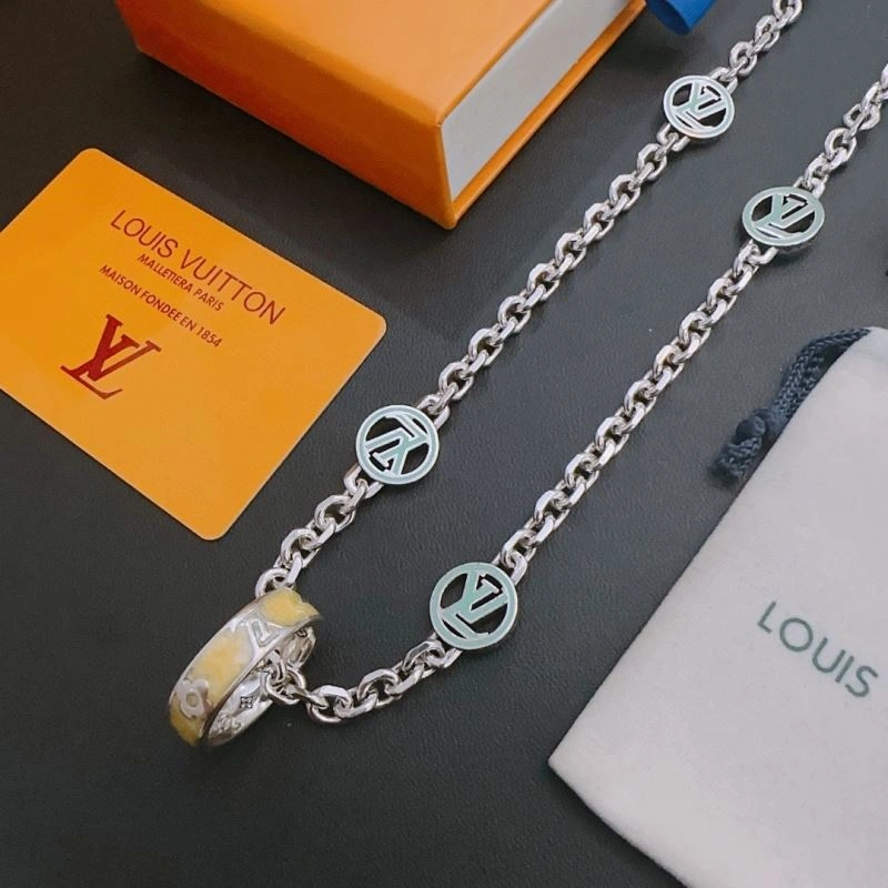 Legit Louis Vuitton Necklaces