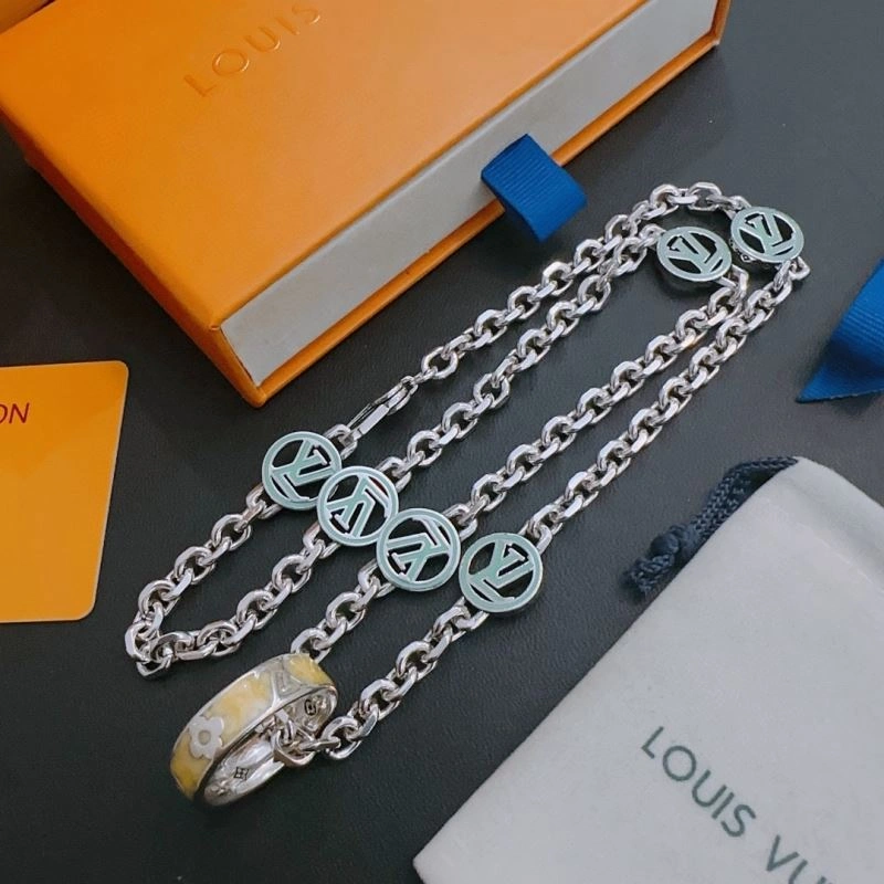 Legit Louis Vuitton Necklaces