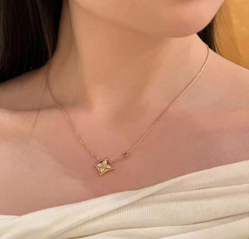 Reasonably priced Louis Vuitton Necklaces