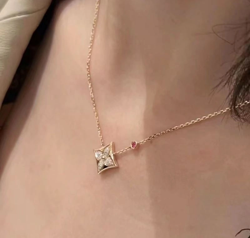 Reasonably priced Louis Vuitton Necklaces