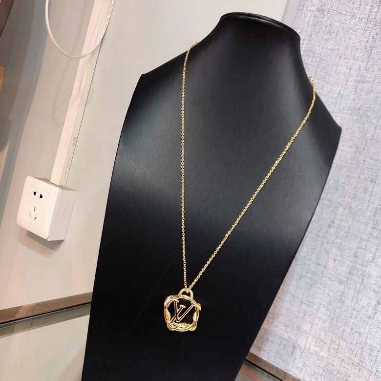 Inexpensive Louis Vuitton Necklaces