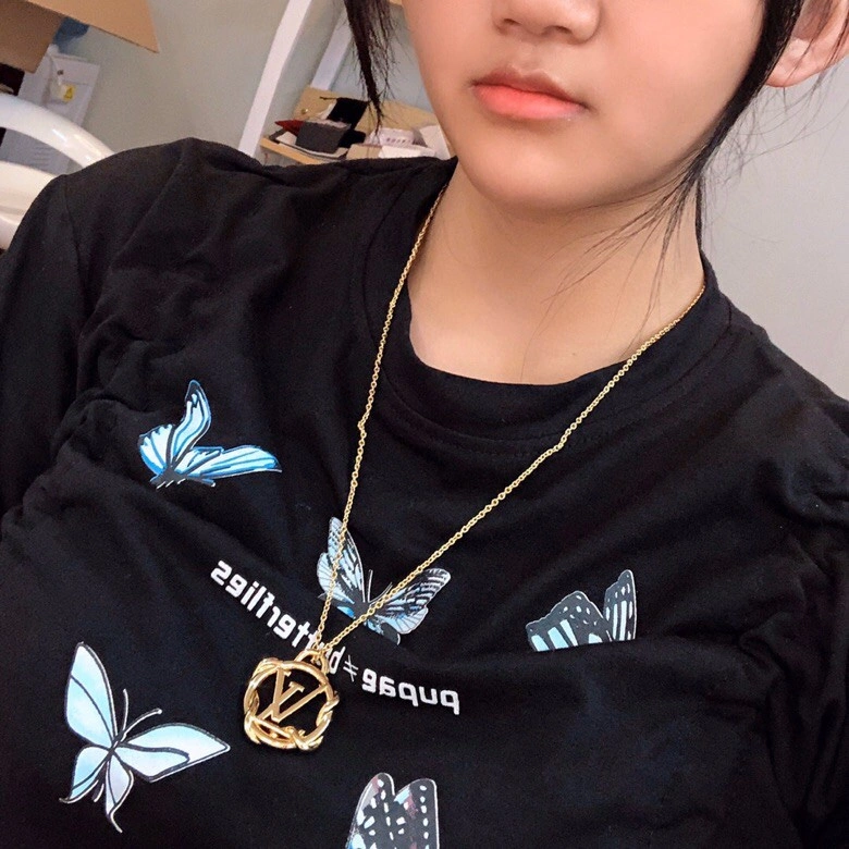 Inexpensive Louis Vuitton Necklaces