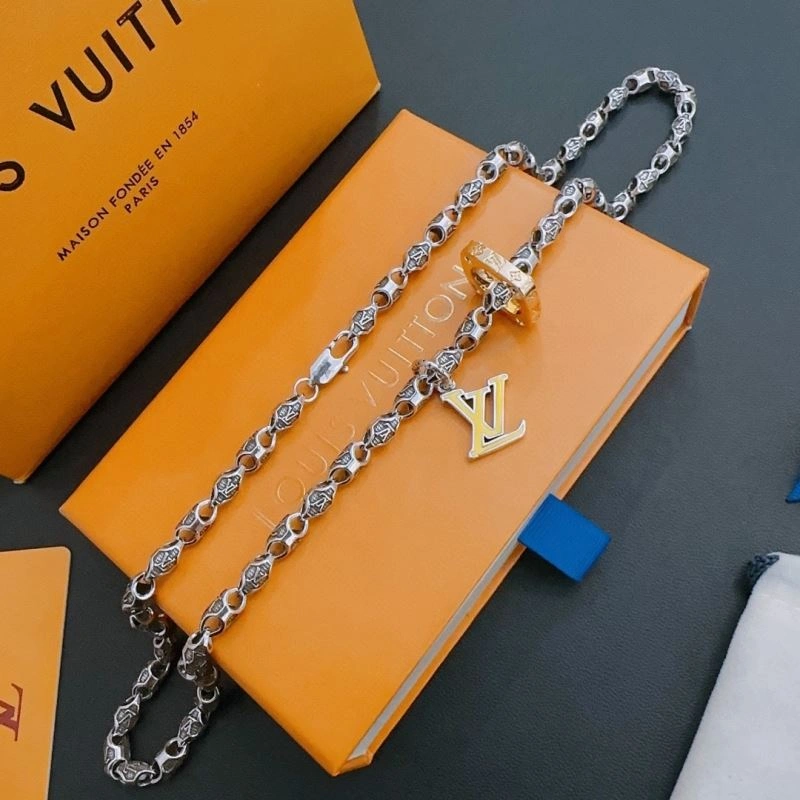 Low-cost Louis Vuitton Necklaces