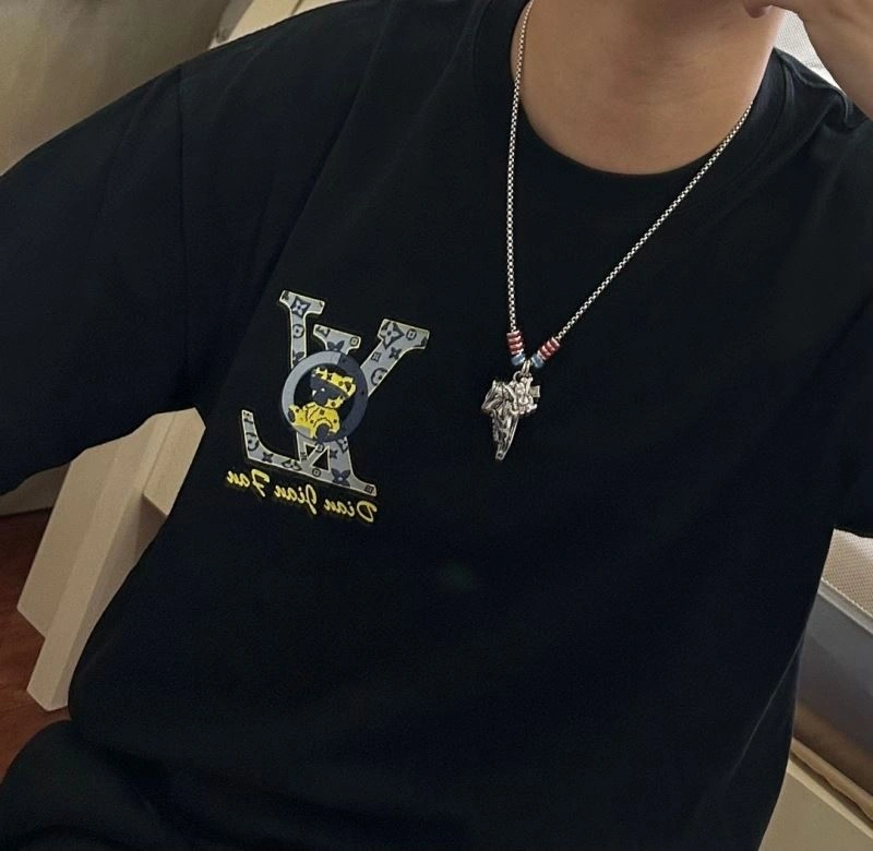 Inexpensive Louis Vuitton Necklaces