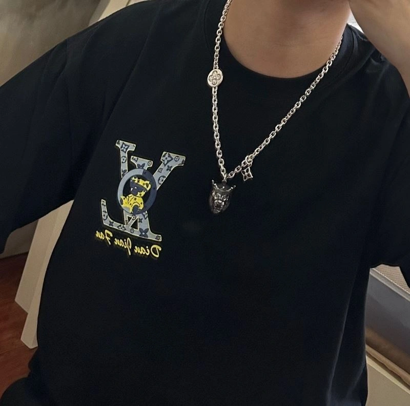 Real Louis Vuitton Necklaces