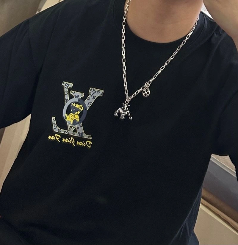 Factory-made Louis Vuitton Necklaces