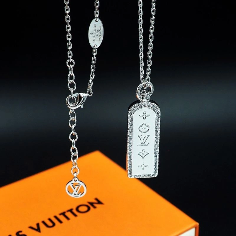 Brand-authenticated Louis Vuitton Necklaces