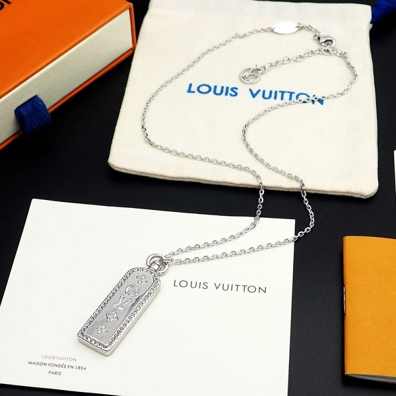 Brand-authenticated Louis Vuitton Necklaces