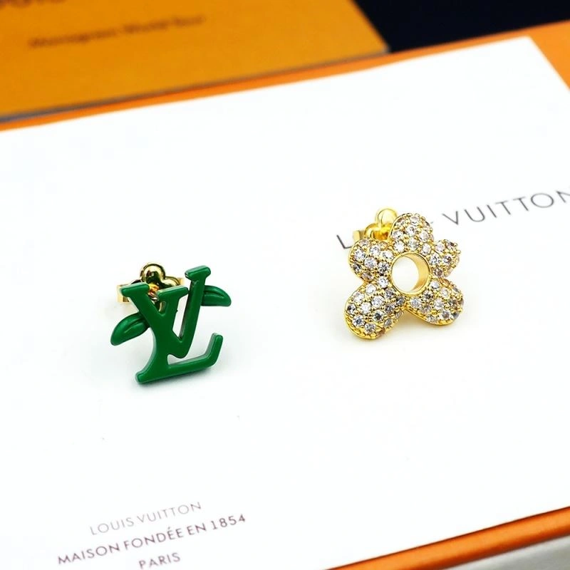 Discounted Louis Vuitton Necklaces