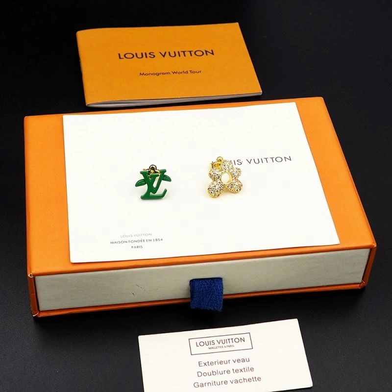 Discounted Louis Vuitton Necklaces