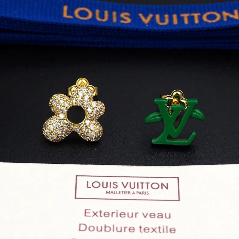 Discounted Louis Vuitton Necklaces