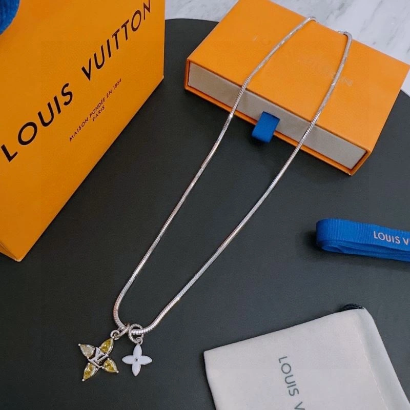 Perfect replica Louis Vuitton Necklaces